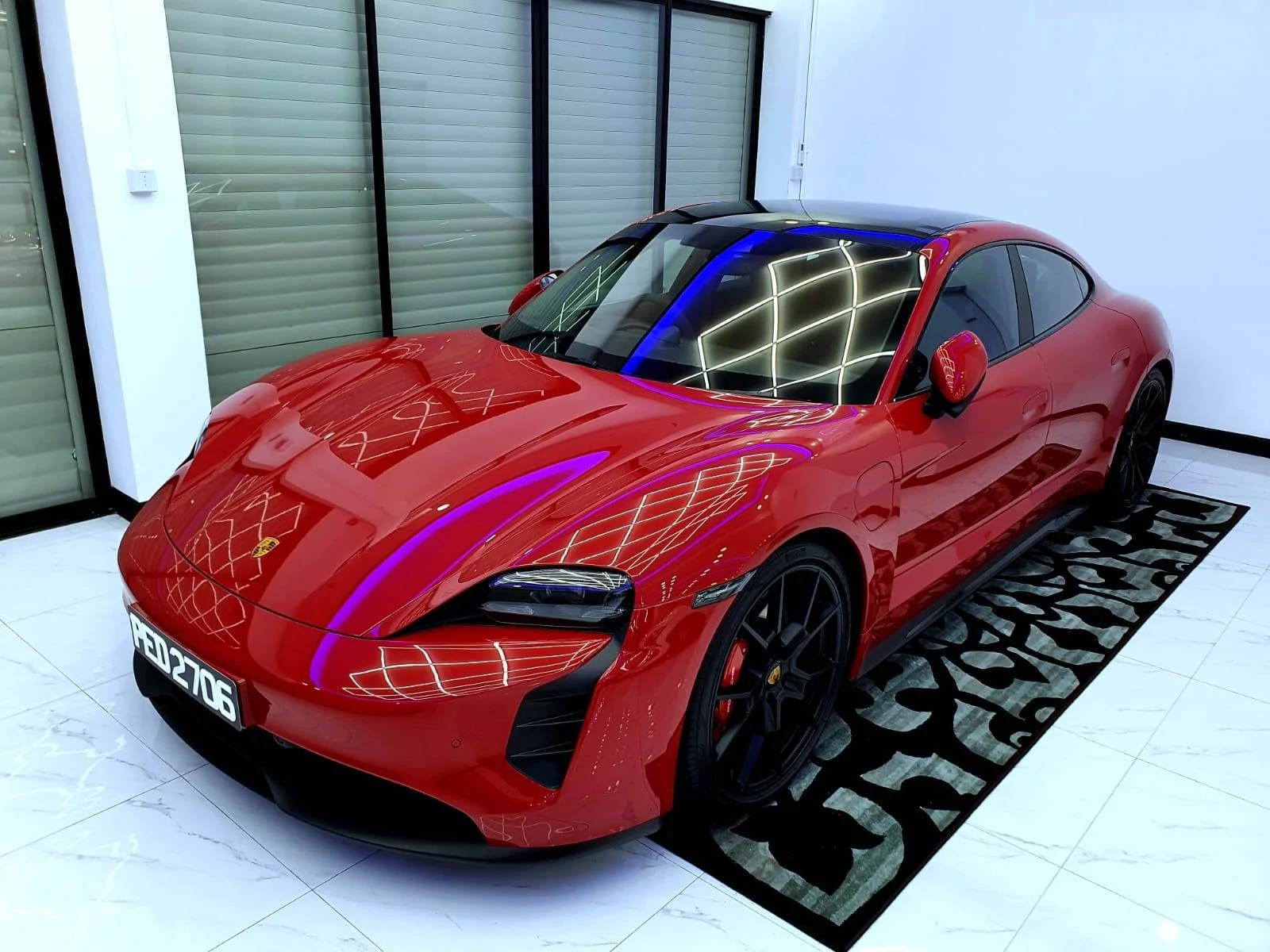 Taycan GTS - Gentian Blue or Carmine Red? | TaycanForum -- Porsche ...