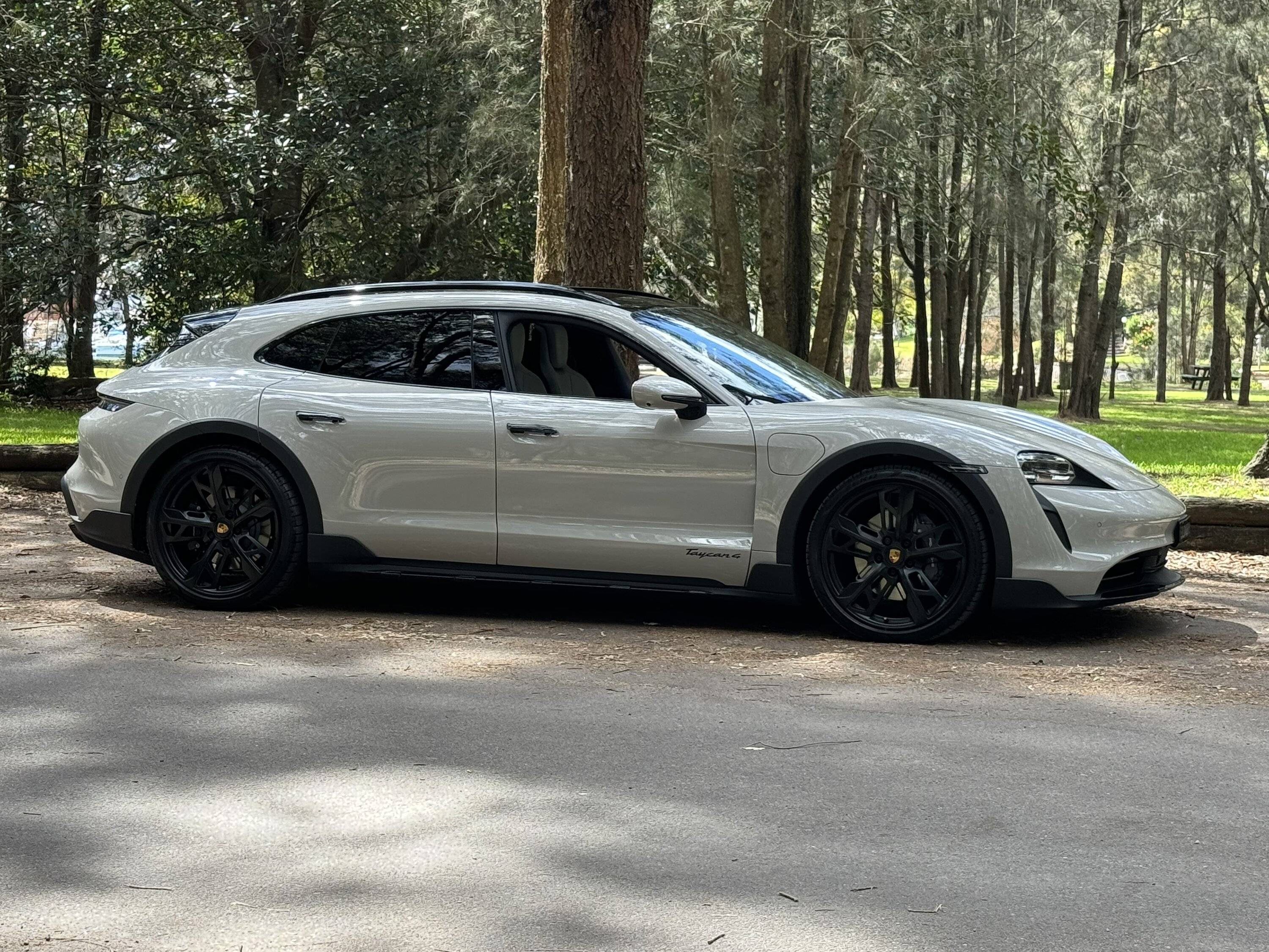 Cross Turismo | Rear Lip & Boot Spoiler | TaycanForum -- Porsche Taycan ...