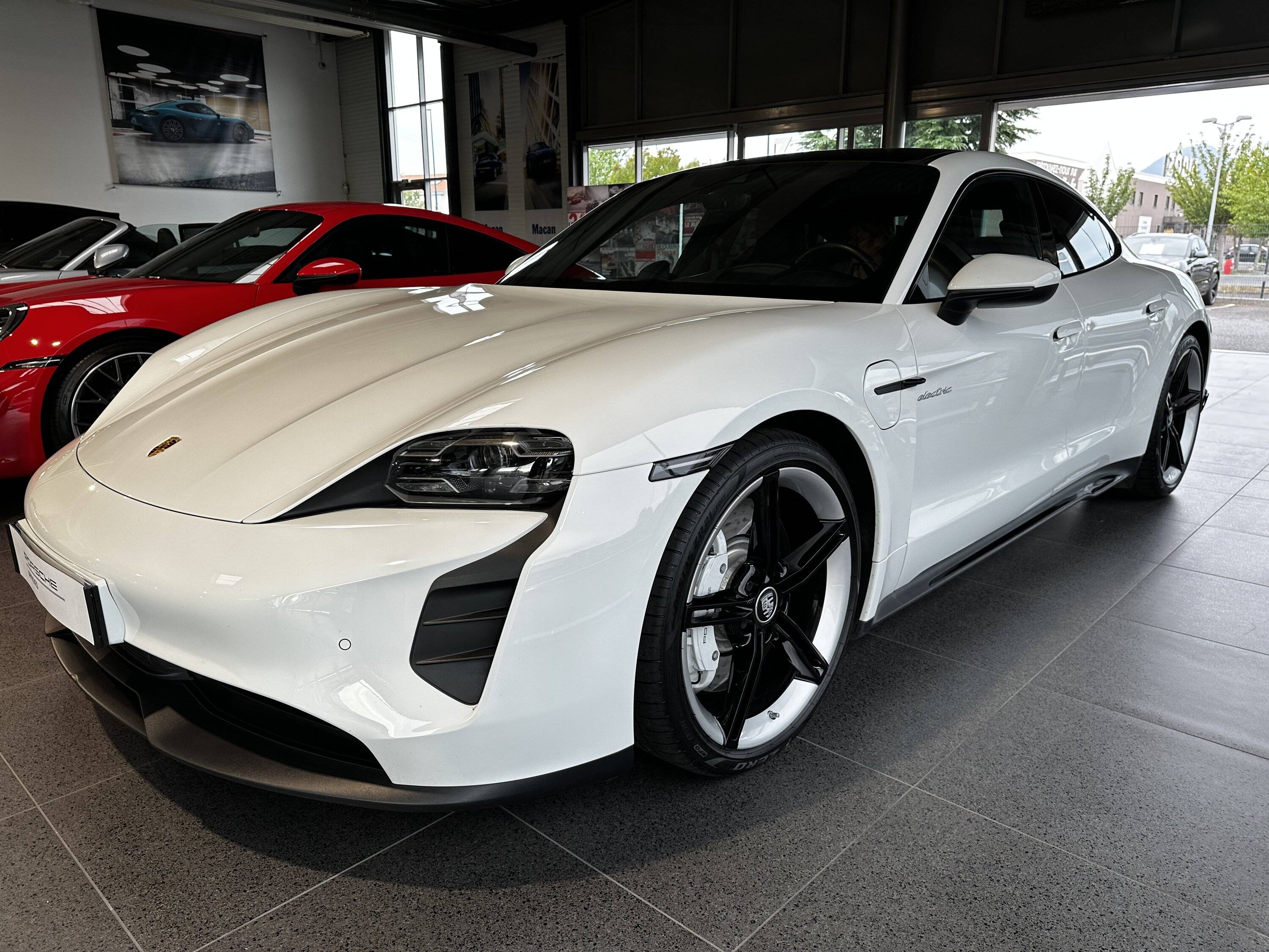 Mission E Wheels - White or Gray? | TaycanForum -- Porsche Taycan ...