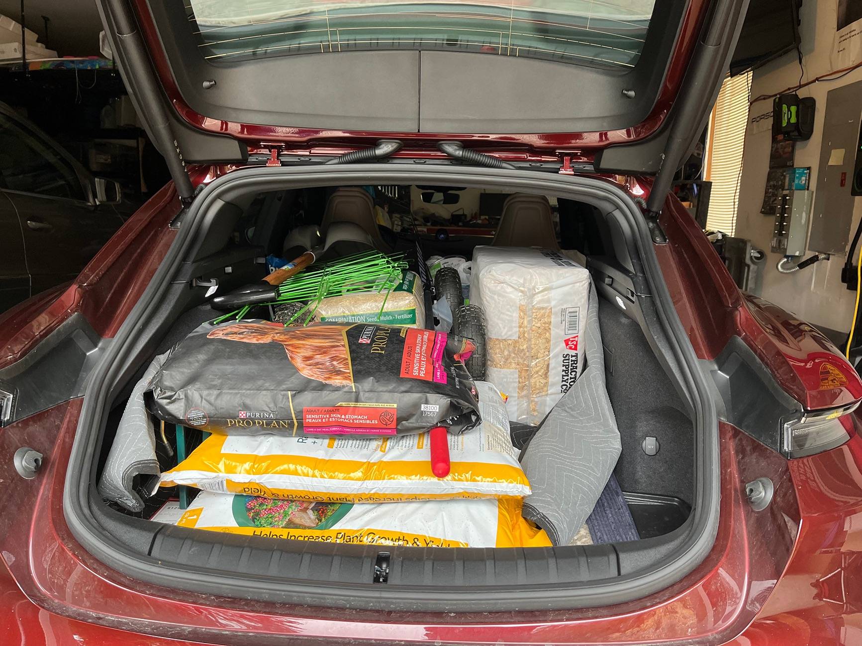 Cross/Sports Turismo trunk space figures | TaycanForum -- Porsche ...