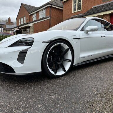 Rear Spoiler | TaycanForum -- Porsche Taycan Owners, News, Discussions ...