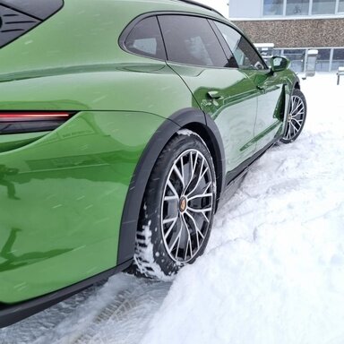 Component Protection Active: PCM Restricted | TaycanForum -- Porsche ...