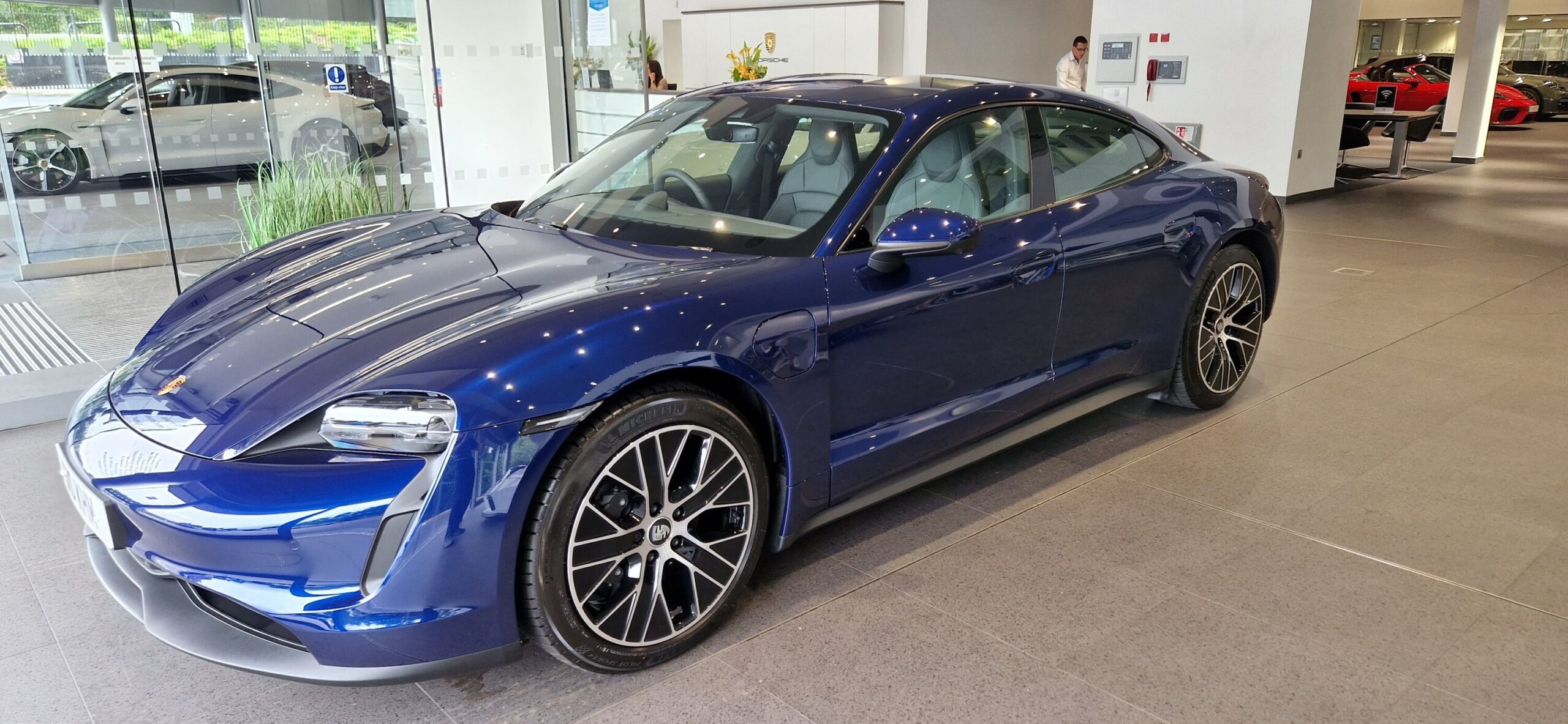 My first UK road trip - Mid Kent to West Coast of Wales in Taycan RWD ...