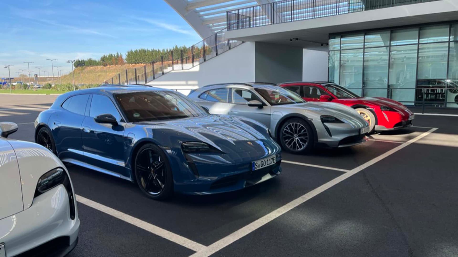 2023 Taycan First Drive Review: Subtle Improvements [MotorTrend] | TaycanForum -- Porsche Taycan ...