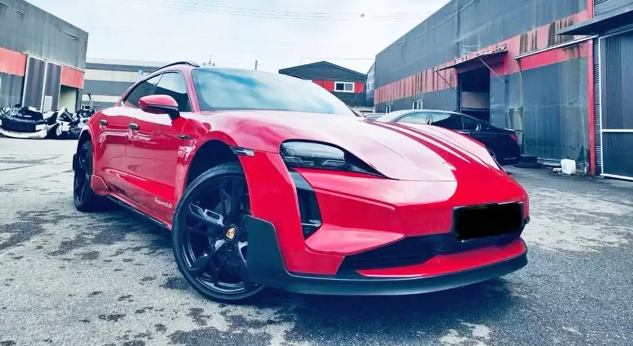 Another J1.1 Turbo GT body kit… | TaycanForum -- Porsche Taycan Owners ...